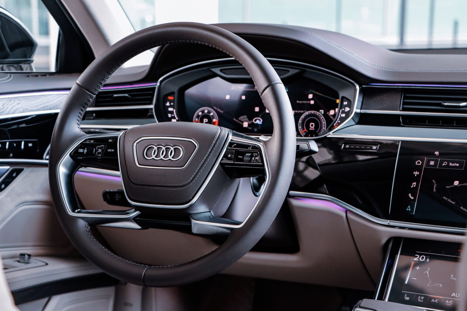 Audi A8 L | The exclusive limousine from Schneider Chauffeurservice